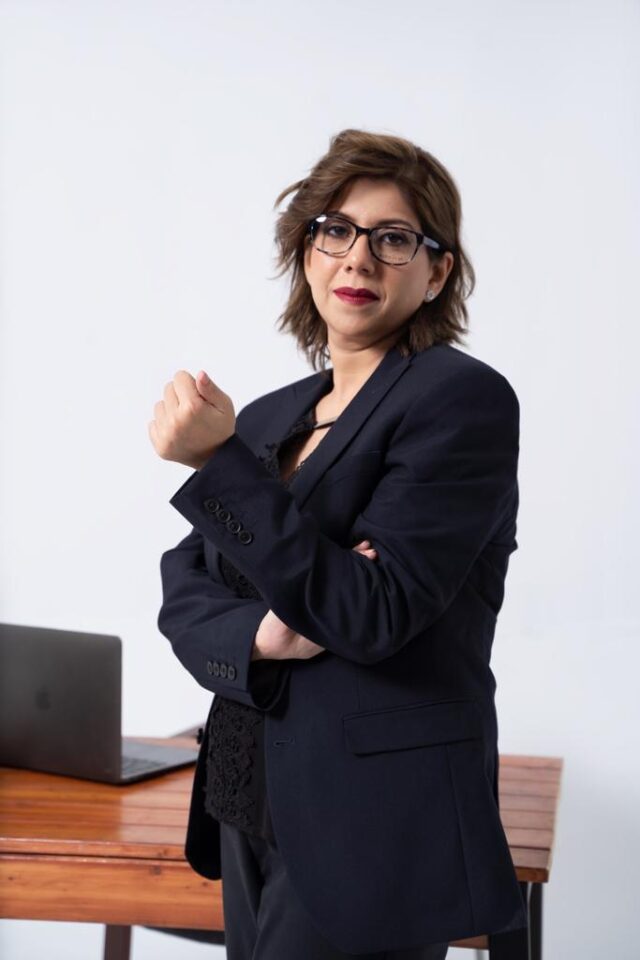 Dr Nazish Khalid is Consultant Gynaecological Oncologist & Consultant OBGYN